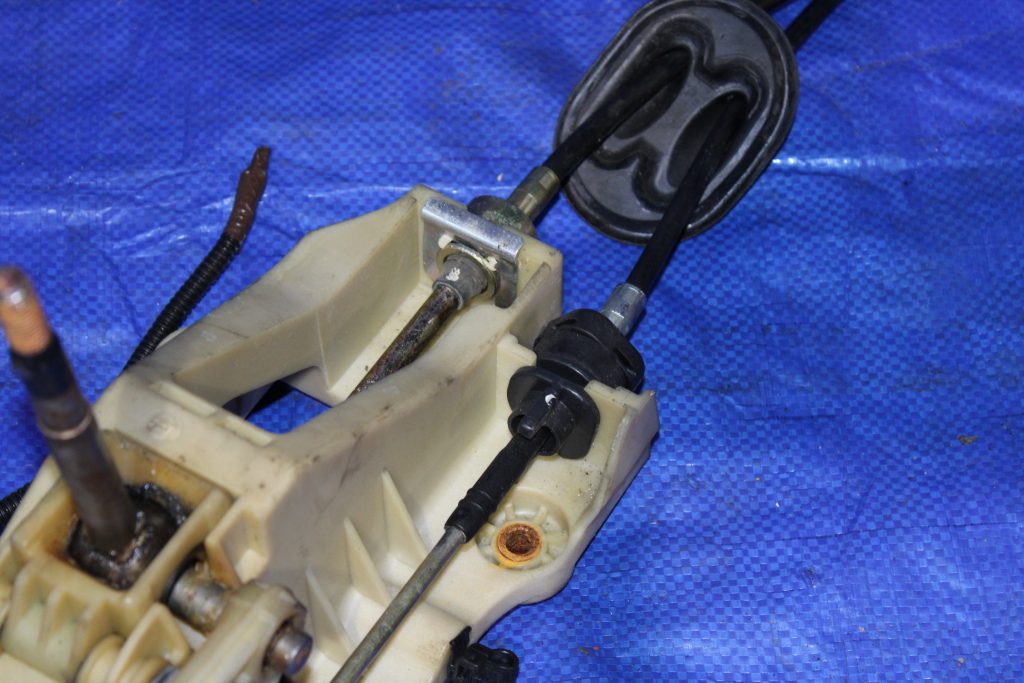 2004-2008 HONDA ACCORD EURO R ACURA TSX MANUAL SHIFTER BOX W/ CABLES ...