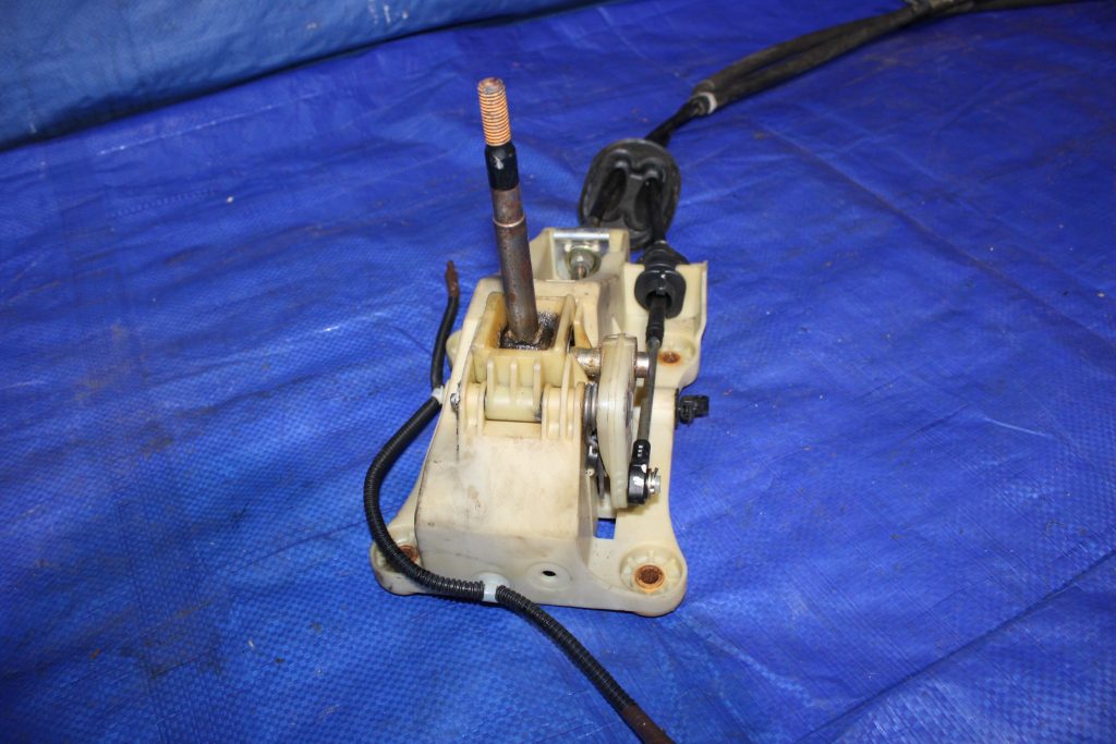 2004-2008 HONDA ACCORD EURO R ACURA TSX MANUAL SHIFTER BOX W/ CABLES ...